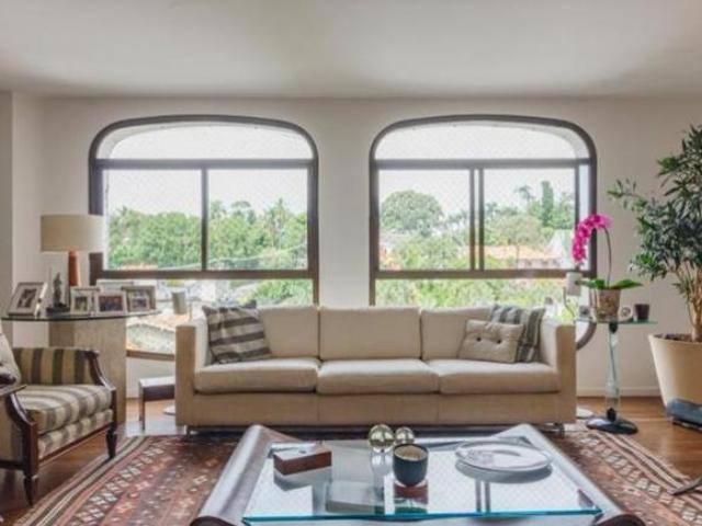 Lindo apto alto padrão p/venda c/232m2 e 04 suites Real Parque Morumbi