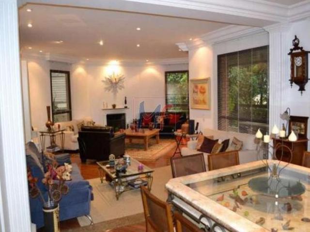 Lindo apto alto padrão, Real Parque, 246 m²,3 suítes uma máster com closet, vista ´para a pisci