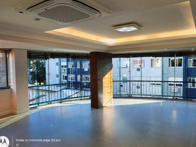 Lindo apto c/120m² 3 dorm. suíte,sala 3 ambientes c/porcelanato e churrasqueira