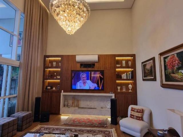 Lindo apto condominio club Duo Morumbi com amplo closet