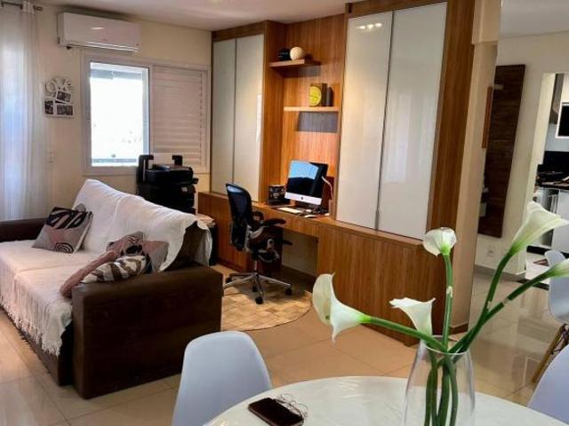 Lindo Apto de 81m², com 2 Quartos, 1 Suíte e 2 vagas em Alphaville SP