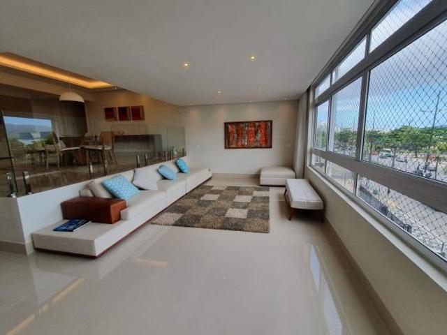 Lindo Apto Frente Mar, Modernizado, Semi mobiliado Pronto para Morar !