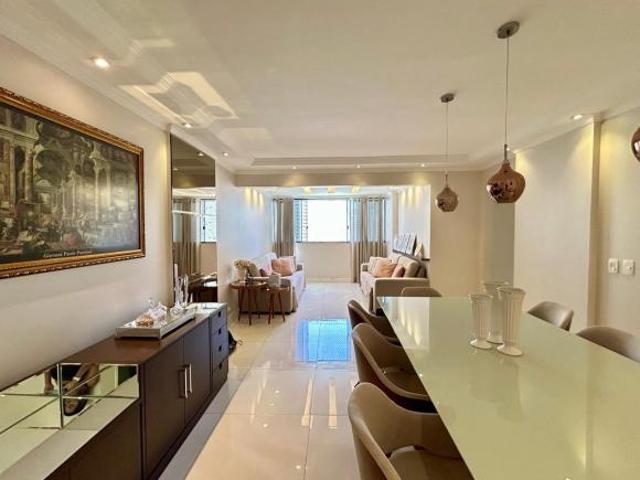 Lindo apto 3 quartos, super reformado, 107 m², 1 vaga, Quadra 208