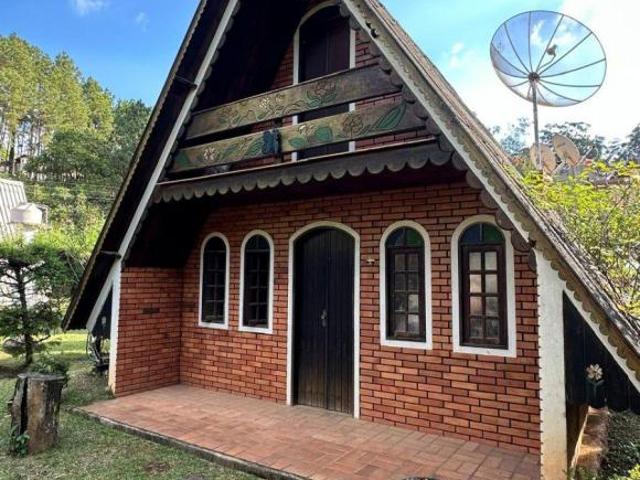 Lindo chale com 2 quartos à venda em Dona Catarina, com seus 300 m²