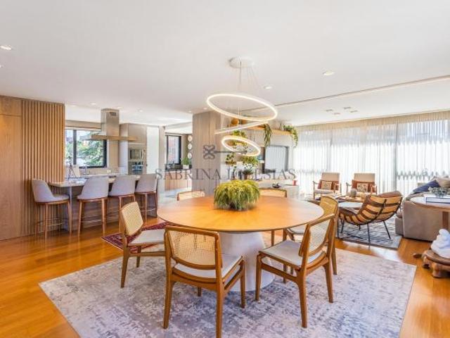 Lindo de apartamento com 3 suítes no Alto da Glór