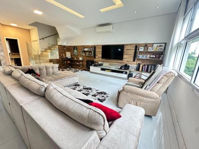 Lindo Duplex próximo ao Shopping Jardim Sul 330 metros 4 dormitórios 3 suítes