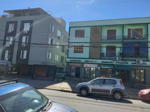 LINDO E AMPLO APARTAMENTO SEGUNDO ANDAR ENSOLARADO