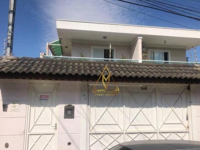 Lindo e amplo sobrado com 3 suítes a venda na Vila Constança!