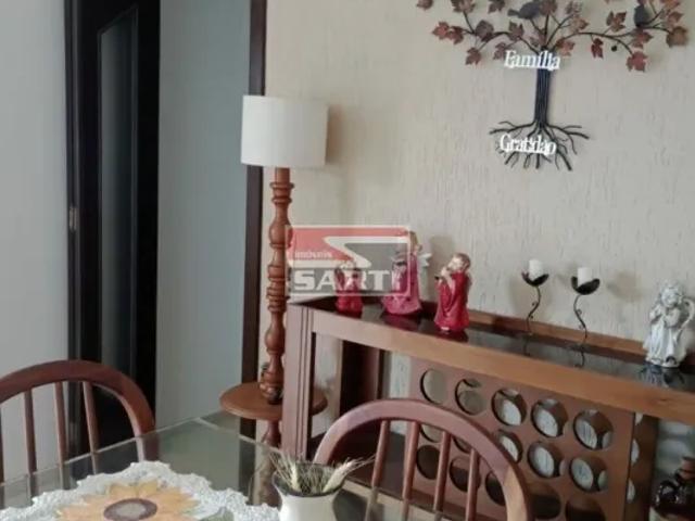 Lindo e conservado apartamento com 3 dormitórios, sala com sacada e 1 vaga de garagem
