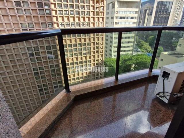 Lindo flat a venda no itaim bibi Mobiliado