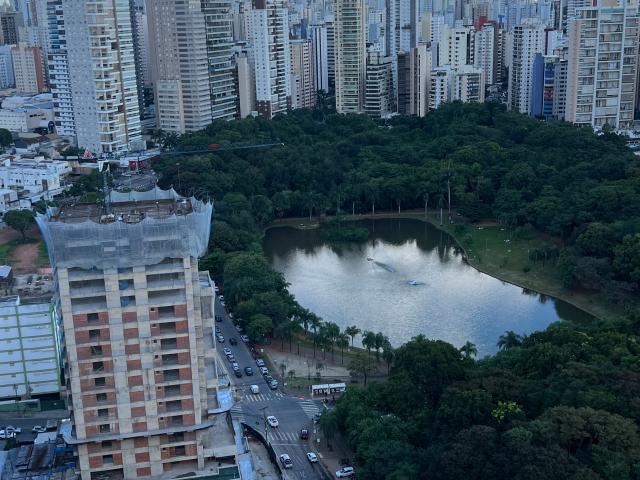 Lindo Flat com vista para o vaca brava