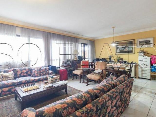Lindo flat, prox ao Shoppings Alpha, Flamingo, Rpd. Pres. Castelo Branco. Fácil acesso a São Paulo