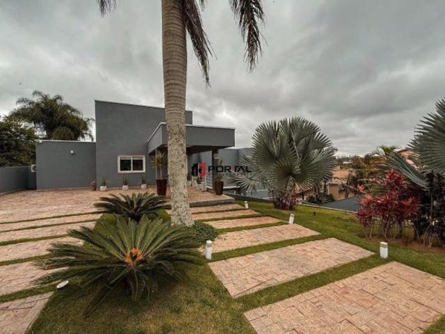lindo imóvel localizado no Condomínio Granja Viana II!