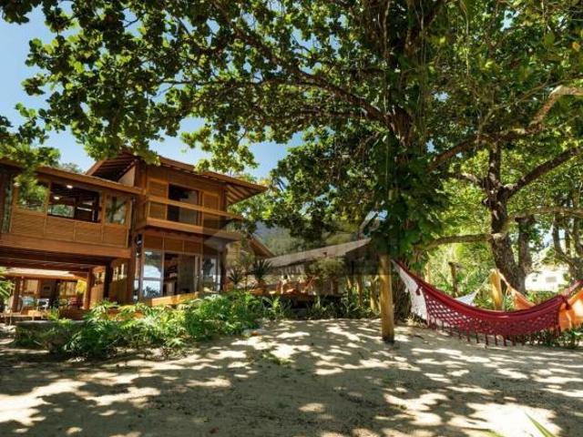 Lindo imóvel pé na areia na praia de Toque Toque Grande R$ 7.800.000,00