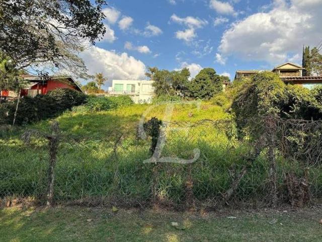 Lindo lote no Granja Viana 2 por R$ 1.050.000