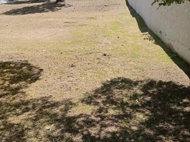 LINDO LOTE COM PEQUENO ACLIVE, ÓTIMA LOCALIZAÇÃO E CONDOMÍNIO