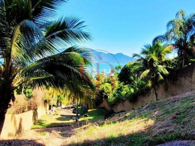 Lindo Lote de Terreno Vista Mar, Próximo de Áreas Comerciais e Ideal para Empreendimentos de Alto Pa