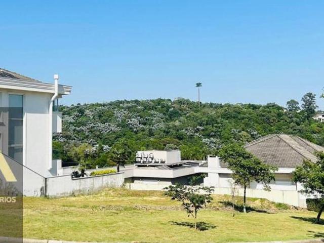 LINDO LOTE ESQUINA, COM VISTA PARA A MATA, ÓTIMO CONDOMÍNIO!