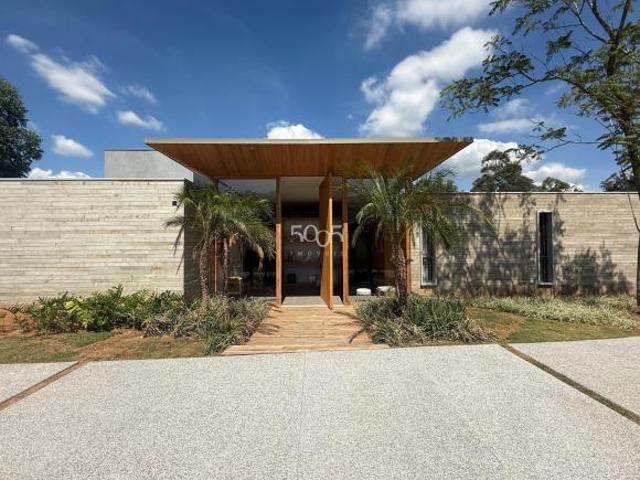 Lindo projeto de casa térrea contemporânea à venda no Terras de São José II com 2160m2 de terreno e
