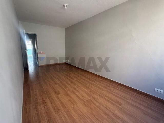 Lindo quarto e sala no coração de Juiz de Fora