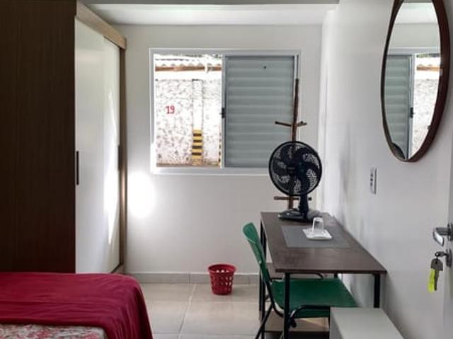 Quarto mobiliado na Rua da República Cidade Baixa