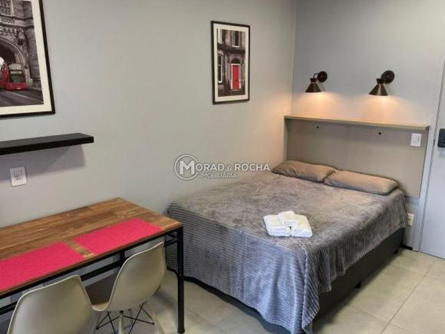 Lindo reformado com ar condicionado. Mobiliado