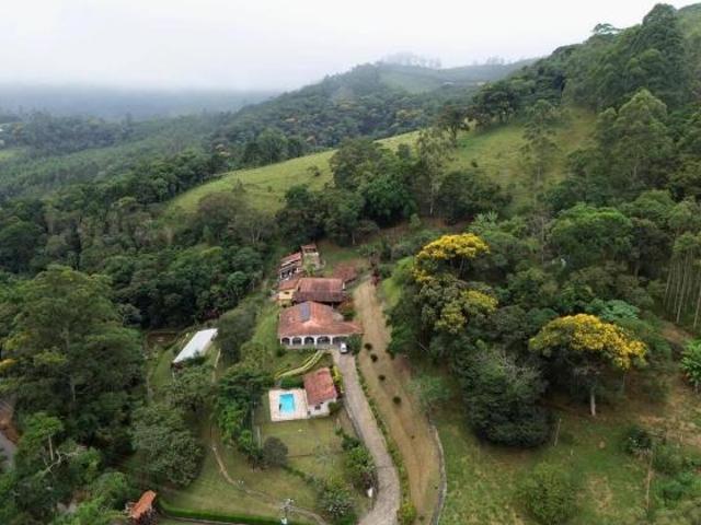 Lindo Sítio a venda Nazaré Paulista 30.500 m² escritura e fácil acesso!