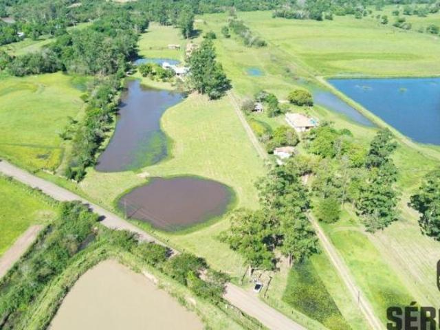 LINDO SÍTIO A 1 KM DA BR 386, COM CASA, PISCINA, QUIOSQUE, GALPÕES, AÇUDES, CASA CASEIRO E RIO