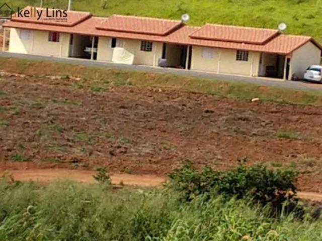 Lindo sítio com área total de 9 alqueires Paulista, rica em água, na cidade de Amparo. Agende uma vi