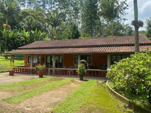 LINDO SÍTIO COM PISCINA E LAGO COD: 5409 F: 11 97302 9229 CESAR