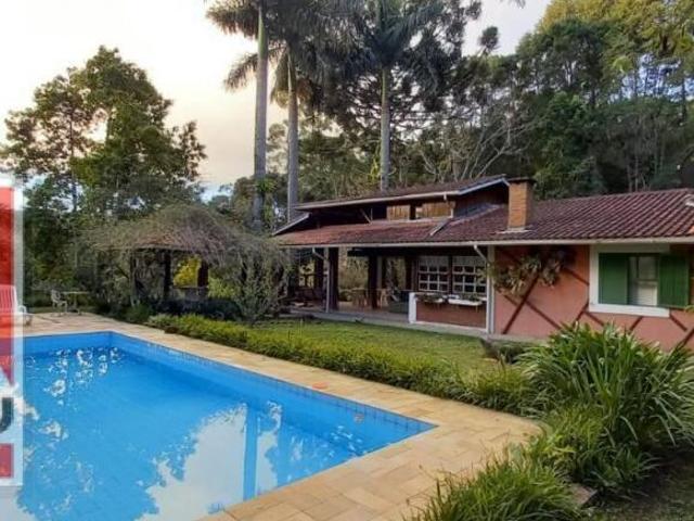LINDO SÍTIO COM PISCINA SÃO LOURENÇO DA SERRA/SP