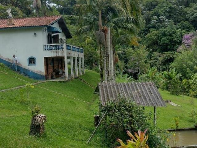 Lindo sítio em Santa Isabel 4 alqueires