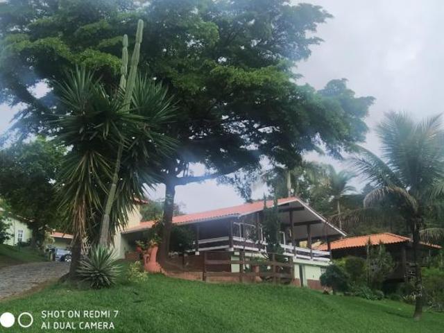 Lindo Sitio Localizado no Condomínio Vale do Ipê Amarelo