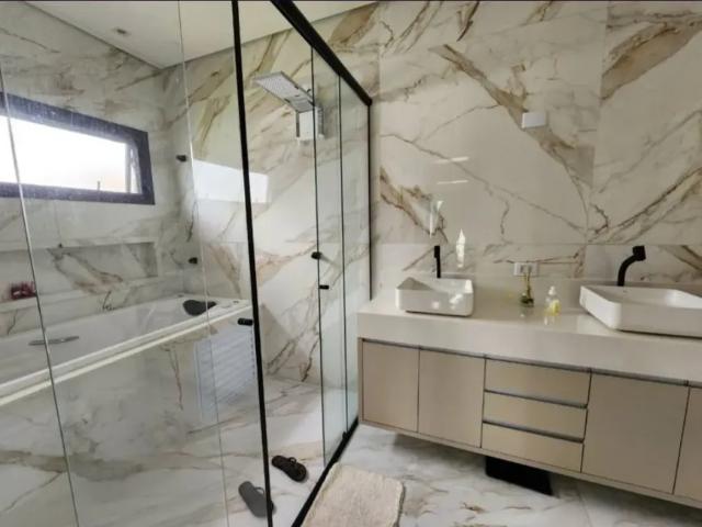 Lindo Sobrado Mobiliado no Cond. Villa Verona 285m² com 3 Suítes