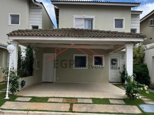 Lindo sobrado na Villa Campolim, 180m2 de área útil, com 3 suítes, salas integradas com espaço gour