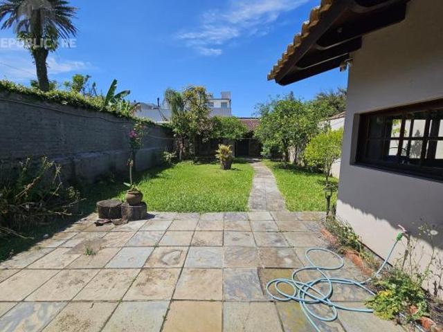 LINDO SOBRADO NO MELHOR PONTO DO BAIRRO TRISTEZA