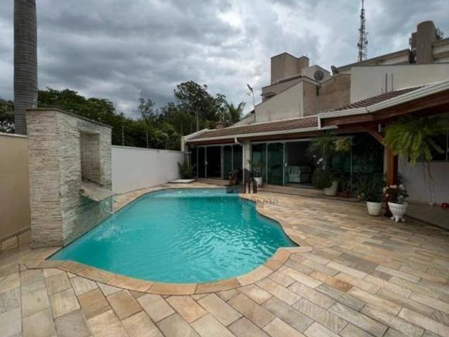 Lindo Sobrado no Bairro Catharina Zanaga com piscina e espaço gourmet
