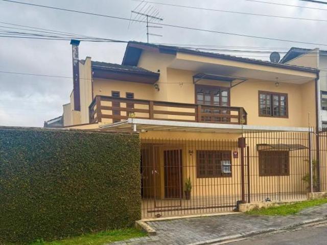 Lindo sobrado no bairro Portão!