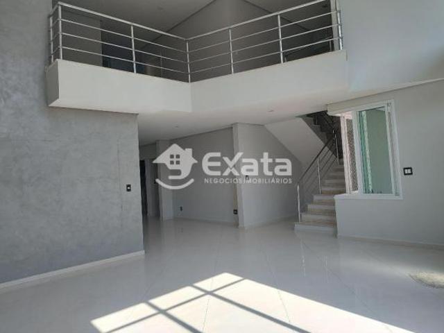 Lindo sobrado no Sunset Village para Locacao ou Venda