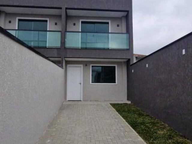 Lindo sobrado novo, com amplo terraço em cima