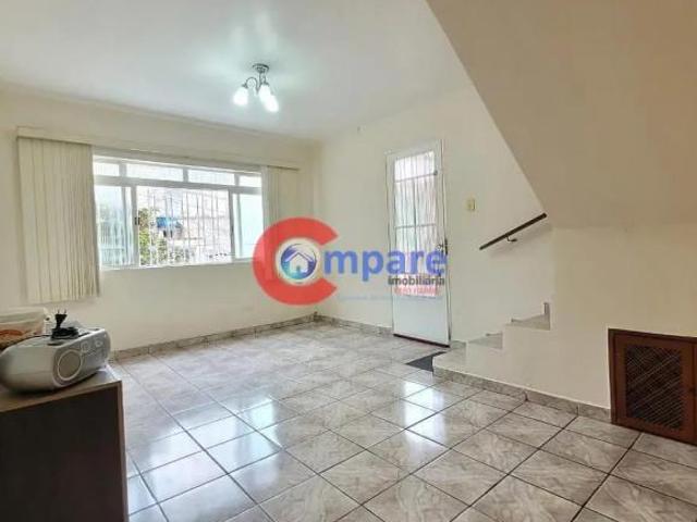 Lindo sobrado à venda, com 2 dormitórios muito espaçosos, na região Jardim Tranquilidade, Guarulhos/