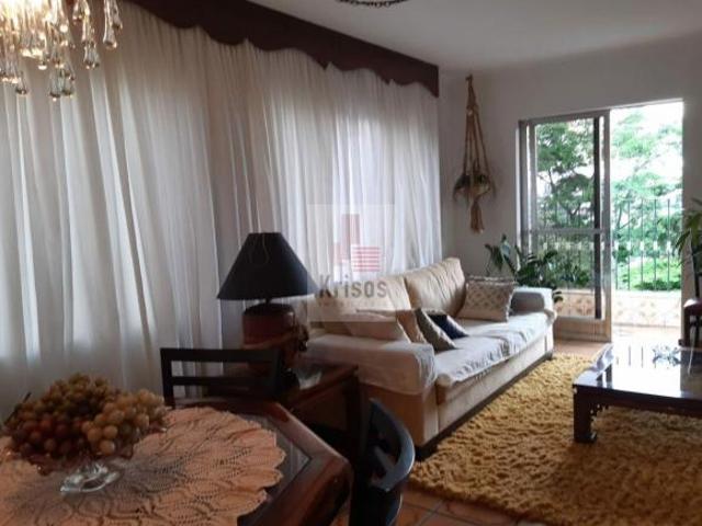 Lindo sobrado à venda com 4 quartos, sendo 1 suíte, em Butantã, São Paulo, SP