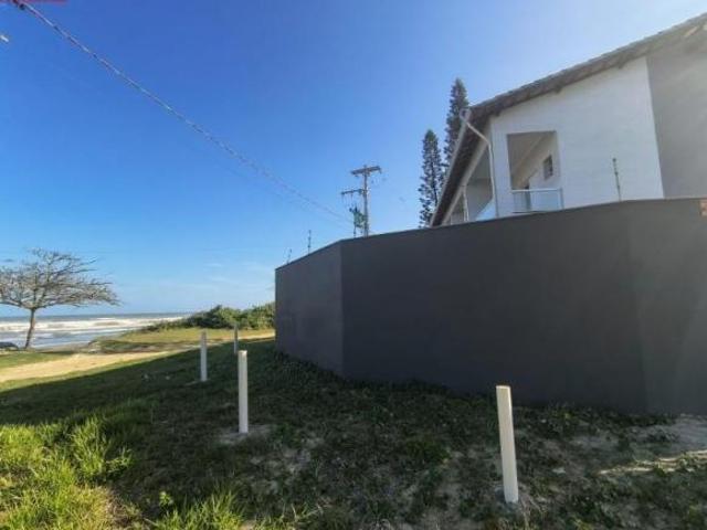 Lindo Sobrado à Venda em cidade 2 Quartos, 1 Vaga de Garagem, 130m² de Área!