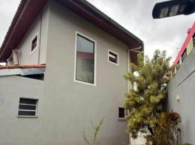 LINDO SOBRADO A VENDA EM SUZANO 4 DORMITÓRIOS SENDO 2 SUITES