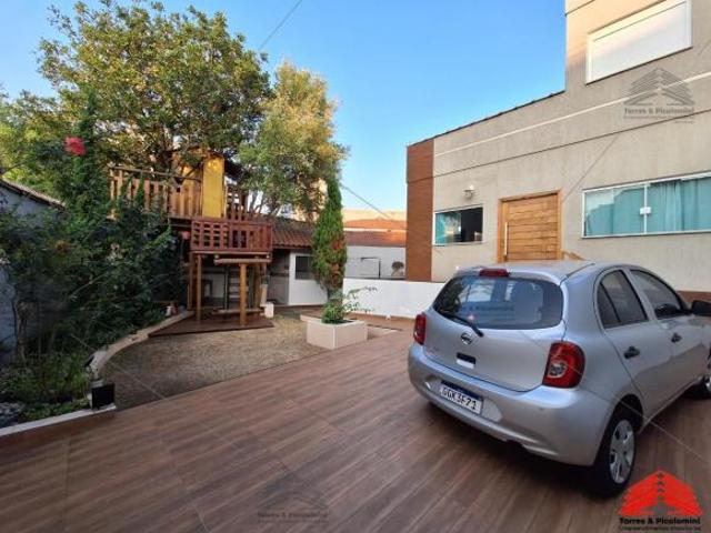 Lindo sobrado à venda Jd. Brasília, 165 m², 3 quartos, 2 suítes, lavabo, escritório, cozinha conceit