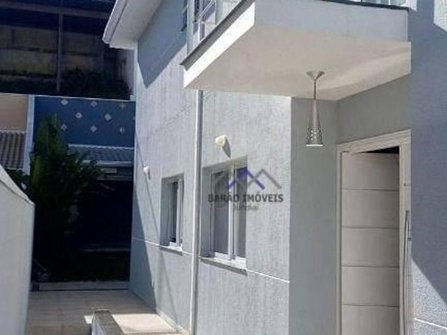 Lindo sobrado a venda no Horto Santo Antônio