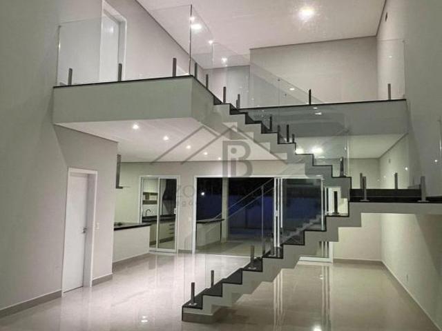 LINDO SOBRADO A VENDA NO RESIDENCIAL MARIA JOSE EM INDAIATUBA SÃO PAULO, CASA COM PISCINA E 3 SUITES