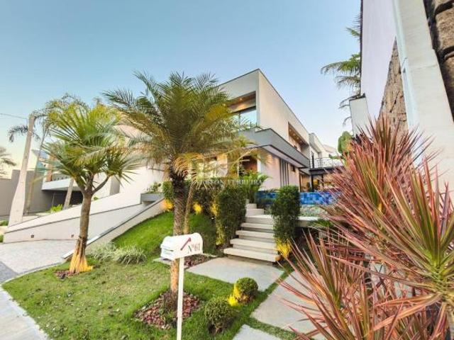 Lindo Sobrado com 4 Suítes com Closet, Piscina Aquecida com Borda Infinita, Cinema em Indaiatuba/SP