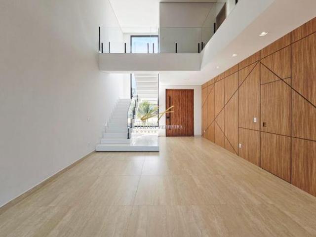Lindo Sobrado com 4 Suítes, sendo 1 Master com Closet e Banheira, Escritório e Piscina em Indaiatuba