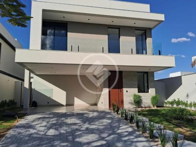LINDO SOBRADO COM 4 SUÍTES, SENDO 2 COM CLOSET, ESPAÇO GOURMET E PISCINA, CONDOMÍNIO COM ESTRUTURA D